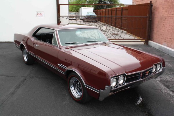 1966 Oldsmobile 442 4 Speed AC TRI POWER! – Tucson Classic Motor Co